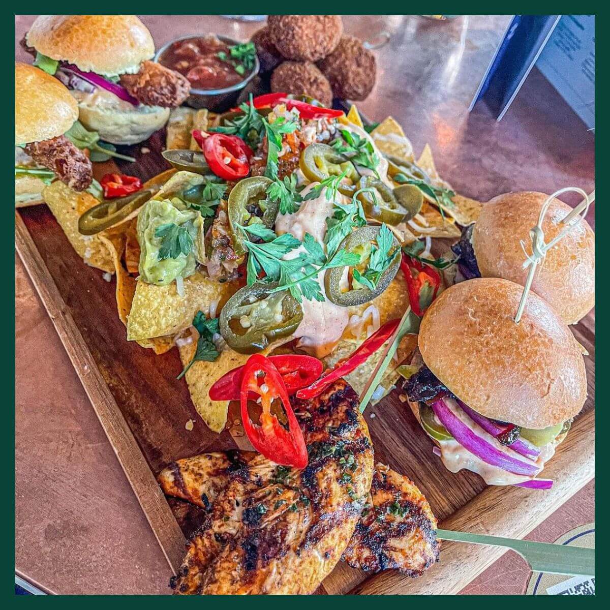 9 Best Bars in Covent Garden: Cocktails & Superb Nightlife