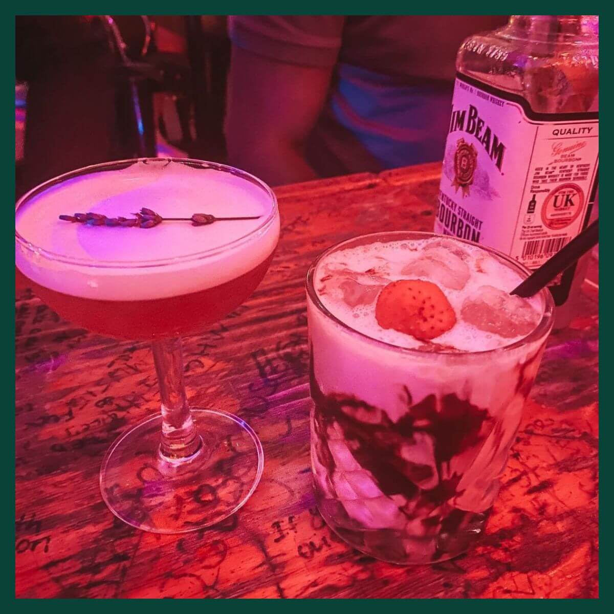 8 Pubs Near Liverpool Street: Savour a Great Pint & Pub Grub