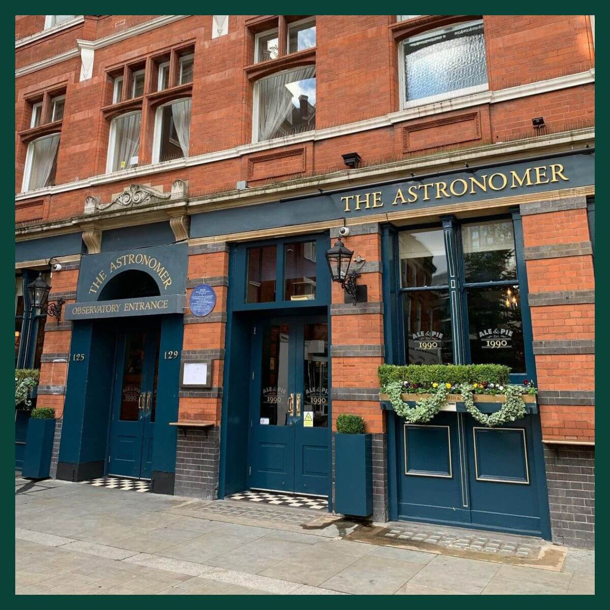 8 Pubs Near Liverpool Street: Savour a Great Pint & Pub Grub